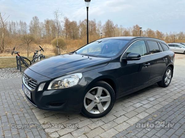 Pelēks Volvo V60 2012 Tartu, ar dzinēja tilpumu 1.60 L un nobraukumu 298 tūkst. km par 4990 €, foto 3 vietnē AUTOMOTO.COM.LV