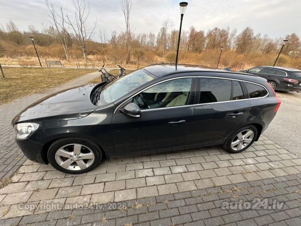 Pelēks Volvo V60 2012 Tartu, ar dzinēja tilpumu 1.60 L un nobraukumu 298 tūkst. km par 4990 €, foto 6 vietnē AUTOMOTO.COM.LV