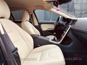 Pelēks Volvo V60 2012 Tartu, ar dzinēja tilpumu 1.60 L un nobraukumu 298 tūkst. km par 4990 €, foto 9 vietnē AUTOMOTO.COM.LV