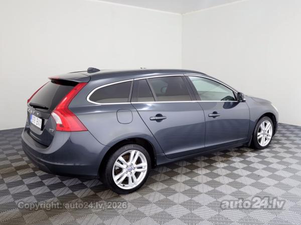 Grey Volvo V60 2012 in Tallinn, with an engine capacity of 2.00 L and mileage of 288 thousand km for 3799 €, photo 3 on AUTOMOTO.COM.LV