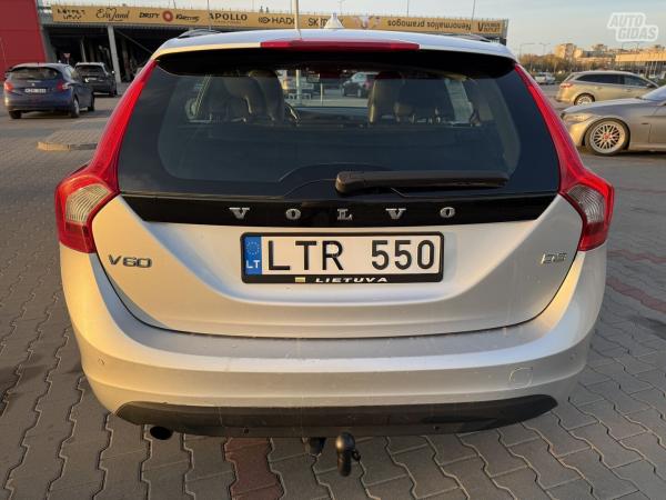 Pelēks Volvo V60 2012 Viļņa, ar dzinēja tilpumu 2.00 L un nobraukumu 414 tūkst. km par 3950 €, foto 6 vietnē AUTOMOTO.COM.LV