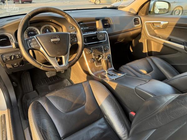 Pelēks Volvo V60 2012 Viļņa, ar dzinēja tilpumu 2.00 L un nobraukumu 414 tūkst. km par 3950 €, foto 7 vietnē AUTOMOTO.COM.LV