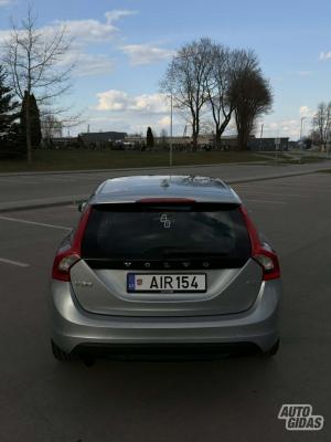 Grey Volvo V60 2012 in Taurage, with an engine capacity of 2.00 L and mileage of 451 thousand km for 4500 €, photo 6 on AUTOMOTO.COM.LV