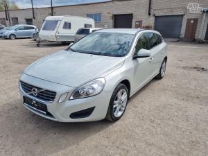 Grey Volvo V60 2012 in Pakruojis, with an engine capacity of 1.60 L and mileage of 210 thousand km for 4650 €, photo  on AUTOMOTO.COM.LV