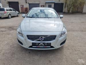 Pelēks Volvo V60 2012 Pakruojis, ar dzinēja tilpumu 1.60 L un nobraukumu 210 tūkst. km par 4650 €, foto 3 vietnē AUTOMOTO.COM.LV