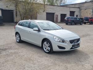 Pelēks Volvo V60 2012 Pakruojis, ar dzinēja tilpumu 1.60 L un nobraukumu 210 tūkst. km par 4650 €, foto 10 vietnē AUTOMOTO.COM.LV