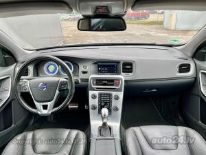 Pelēks Volvo V60 2012 Tallina, ar dzinēja tilpumu 2.40 L un nobraukumu 212 tūkst. km par 7999 €, foto 8 vietnē AUTOMOTO.COM.LV