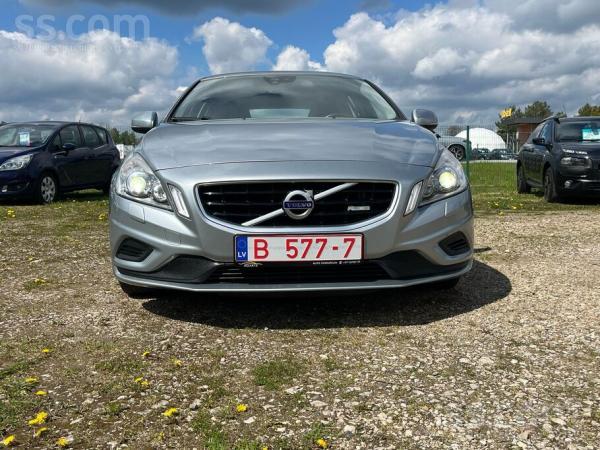 Серый Вольво B60 2012 в Цесис, объемом двигателя 1.60 л и пробегом 248 тыс. км за 6750 €, фото 3 на AUTOMOTO.COM.LV