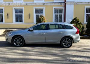 Серый Вольво B60 2012 в Тукумс, объемом двигателя 2.00 л и пробегом 295 тыс. км за 4950 €, фото 4 на AUTOMOTO.COM.LV