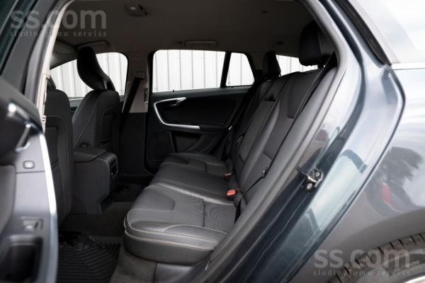Pelēks Volvo V60 2012 Talsi, ar dzinēja tilpumu 1.60 L un nobraukumu 331 tūkst. km par 4750 €, foto 10 vietnē AUTOMOTO.COM.LV