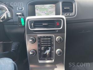 Pelēks Volvo V60 2012 Cēsis, ar dzinēja tilpumu 1.60 L un nobraukumu 212 tūkst. km par 5900 €, foto 12 vietnē AUTOMOTO.COM.LV