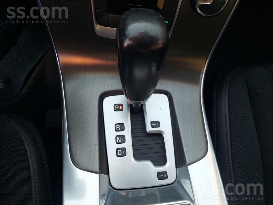 Pelēks Volvo V60 2012 Cēsis, ar dzinēja tilpumu 1.60 L un nobraukumu 212 tūkst. km par 5900 €, foto 15 vietnē AUTOMOTO.COM.LV