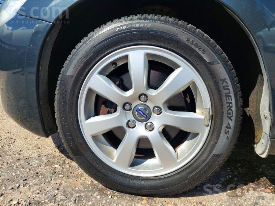 Pelēks Volvo V60 2012 Cēsis, ar dzinēja tilpumu 1.60 L un nobraukumu 212 tūkst. km par 5900 €, foto 17 vietnē AUTOMOTO.COM.LV