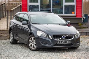 Grey Volvo V60 2012 in Riga, with an engine capacity of 2.00 L and mileage of 298 thousand km for 6390 €, photo 3 on AUTOMOTO.COM.LV