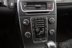 Grey Volvo V60 2012 in Riga, with an engine capacity of 2.00 L and mileage of 298 thousand km for 6390 €, photo 15 on AUTOMOTO.COM.LV