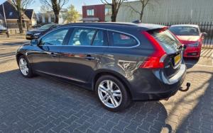 Grey Volvo V60 2012 in Riga, with an engine capacity of 2.00 L and mileage of 299 thousand km for 6350 €, photo 6 on AUTOMOTO.COM.LV