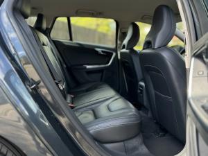 Grey Volvo V60 2012 in Riga, with an engine capacity of 2.00 L and mileage of 299 thousand km for 6350 €, photo 14 on AUTOMOTO.COM.LV