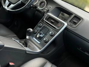 Grey Volvo V60 2012 in Riga, with an engine capacity of 2.00 L and mileage of 299 thousand km for 6350 €, photo 19 on AUTOMOTO.COM.LV
