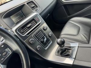 Grey Volvo V60 2012 in Riga, with an engine capacity of 2.00 L and mileage of 299 thousand km for 6350 €, photo 23 on AUTOMOTO.COM.LV