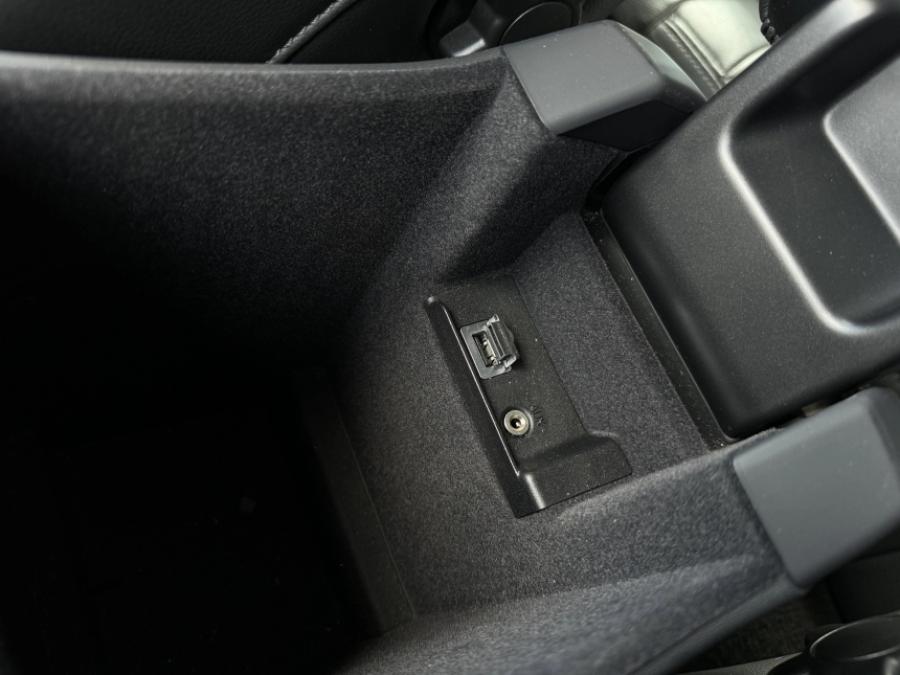 Grey Volvo V60 2012 in Riga, with an engine capacity of 2.00 L and mileage of 299 thousand km for 6350 €, photo 24 on AUTOMOTO.COM.LV