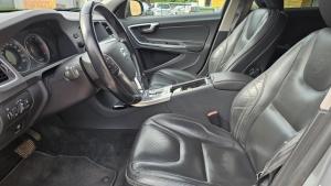Pelēks Volvo V60 2012 Rīga, ar dzinēja tilpumu 2.00 L un nobraukumu 235 tūkst. km par 6550 €, foto 6 vietnē AUTOMOTO.COM.LV
