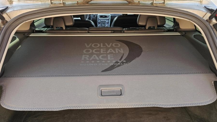 Pelēks Volvo V60 2012 Rīga, ar dzinēja tilpumu 2.00 L un nobraukumu 235 tūkst. km par 6550 €, foto 9 vietnē AUTOMOTO.COM.LV