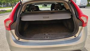 Pelēks Volvo V60 2012 Rīga, ar dzinēja tilpumu 2.00 L un nobraukumu 235 tūkst. km par 6550 €, foto 10 vietnē AUTOMOTO.COM.LV