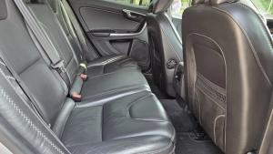 Pelēks Volvo V60 2012 Rīga, ar dzinēja tilpumu 2.00 L un nobraukumu 235 tūkst. km par 6550 €, foto 11 vietnē AUTOMOTO.COM.LV