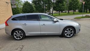 Pelēks Volvo V60 2012 Rīga, ar dzinēja tilpumu 2.00 L un nobraukumu 235 tūkst. km par 6550 €, foto 13 vietnē AUTOMOTO.COM.LV