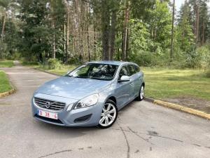 Grey Volvo V60 2012 in Riga, with an engine capacity of 2.00 L and mileage of 168 thousand km for 4000 €, photo  on AUTOMOTO.COM.LV