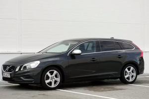 Grey Volvo V60 2012 in Riga, with an engine capacity of 2.00 L and mileage of 191 thousand km for 7700 €, photo 4 on AUTOMOTO.COM.LV