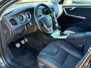 Grey Volvo V60 2012 in Riga, with an engine capacity of 2.00 L and mileage of 237 thousand km for 7490 €, photo 12 on AUTOMOTO.COM.LV