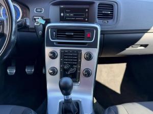 Grey Volvo V60 2012 in Riga, with an engine capacity of 2.00 L and mileage of 237 thousand km for 7490 €, photo 19 on AUTOMOTO.COM.LV