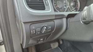 Pelēks Volvo V60 2012 Rīga, ar dzinēja tilpumu 2.00 L un nobraukumu 235 tūkst. km par 6550 €, foto 12 vietnē AUTOMOTO.COM.LV