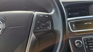 Pelēks Volvo V60 2012 Rīga, ar dzinēja tilpumu 2.00 L un nobraukumu 235 tūkst. km par 6550 €, foto 17 vietnē AUTOMOTO.COM.LV