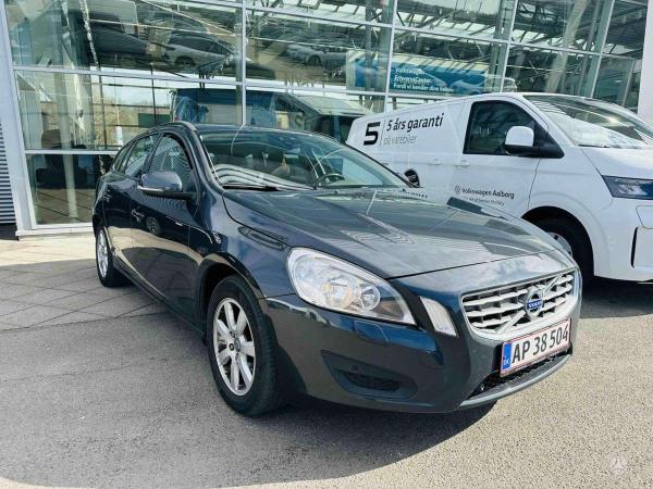 Pelēks Volvo V60 2012 Viļņa, ar dzinēja tilpumu 1.56 L un nobraukumu 248 tūkst. km par 3650 €, foto 4 vietnē AUTOMOTO.COM.LV