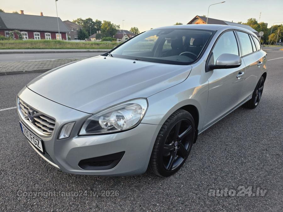 Серый Вольво B60 2012 в Пайде, объемом двигателя 2.00 л и пробегом 321 тыс. км за 5890 €, фото 3 на AUTOMOTO.COM.LV