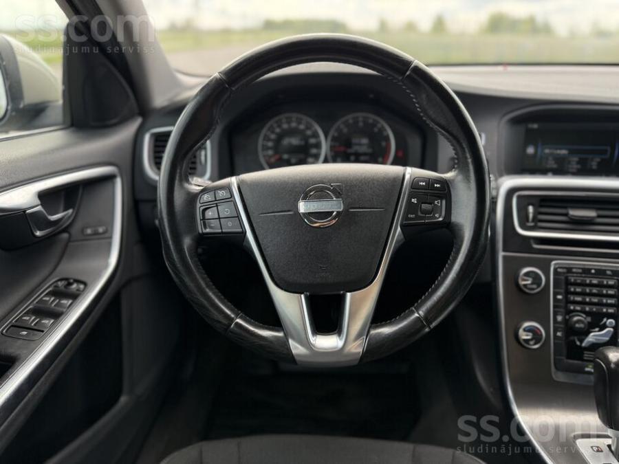 Серый Вольво B60 2012 в Лиепая, объемом двигателя 2.00 л и пробегом 253 тыс. км за 6900 €, фото 12 на AUTOMOTO.COM.LV