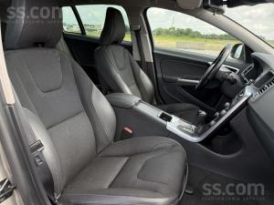 Серый Вольво B60 2012 в Лиепая, объемом двигателя 2.00 л и пробегом 253 тыс. км за 6900 €, фото 16 на AUTOMOTO.COM.LV