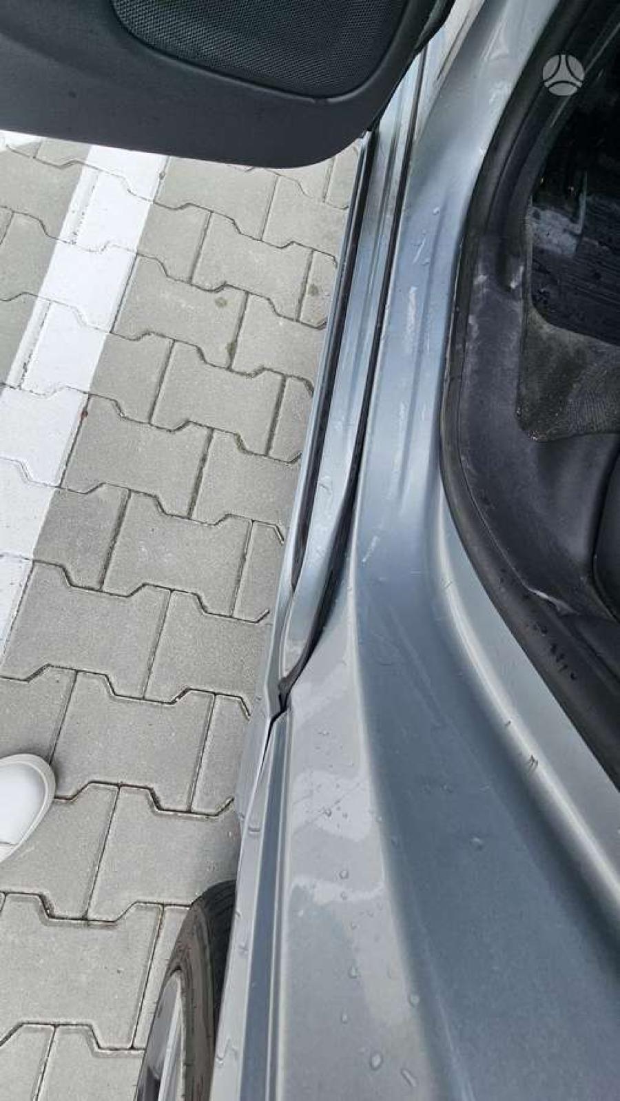 Grey Volvo V60 2012 in Vilnius, with an engine capacity of 2.00 L and mileage of 384 thousand km for 6300 €, photo 19 on AUTOMOTO.COM.LV