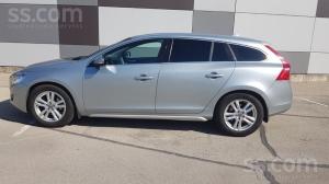 Grey Volvo V60 2012 in Riga, with an engine capacity of 1.60 L and mileage of 197 thousand km for 5300 €, photo  on AUTOMOTO.COM.LV