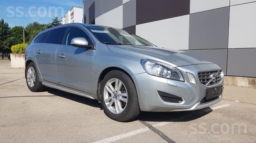 Pelēks Volvo V60 2012 Rīga, ar dzinēja tilpumu 1.60 L un nobraukumu 197 tūkst. km par 5300 €, foto 7 vietnē AUTOMOTO.COM.LV