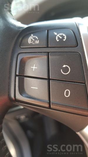 Pelēks Volvo V60 2012 Rīga, ar dzinēja tilpumu 1.60 L un nobraukumu 197 tūkst. km par 5300 €, foto 17 vietnē AUTOMOTO.COM.LV