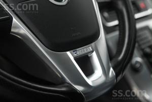 Pelēks Volvo V60 2012 Liepāja, ar dzinēja tilpumu 2.40 L un nobraukumu 333 tūkst. km par 8000 €, foto 4 vietnē AUTOMOTO.COM.LV