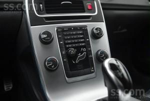 Pelēks Volvo V60 2012 Liepāja, ar dzinēja tilpumu 2.40 L un nobraukumu 333 tūkst. km par 8000 €, foto 10 vietnē AUTOMOTO.COM.LV