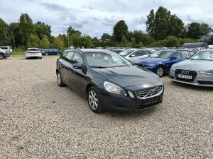 Grey Volvo V60 2012 in Vilnius, with an engine capacity of 1.56 L and mileage of 249 thousand km for 3750 €, photo 5 on AUTOMOTO.COM.LV