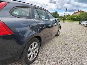 Grey Volvo V60 2012 in Vilnius, with an engine capacity of 1.56 L and mileage of 249 thousand km for 3750 €, photo 7 on AUTOMOTO.COM.LV