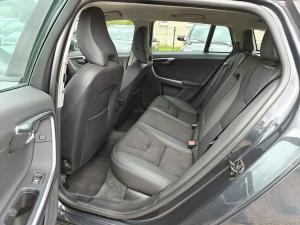 Grey Volvo V60 2012 in Vilnius, with an engine capacity of 1.56 L and mileage of 249 thousand km for 3750 €, photo 12 on AUTOMOTO.COM.LV