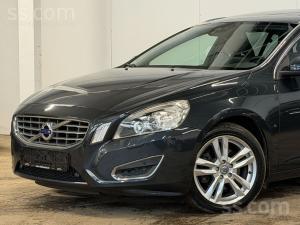 Pelēks Volvo V60 2012 Jūrmala, ar dzinēja tilpumu 2.00 L un nobraukumu 332 tūkst. km par 6495 €, foto 4 vietnē AUTOMOTO.COM.LV