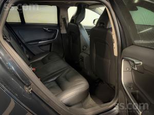 Pelēks Volvo V60 2012 Jūrmala, ar dzinēja tilpumu 2.00 L un nobraukumu 332 tūkst. km par 6495 €, foto 26 vietnē AUTOMOTO.COM.LV